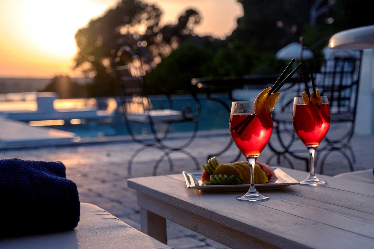 Pool Bar - Cocktails and Lunch | Baglioni Masseria Muzza